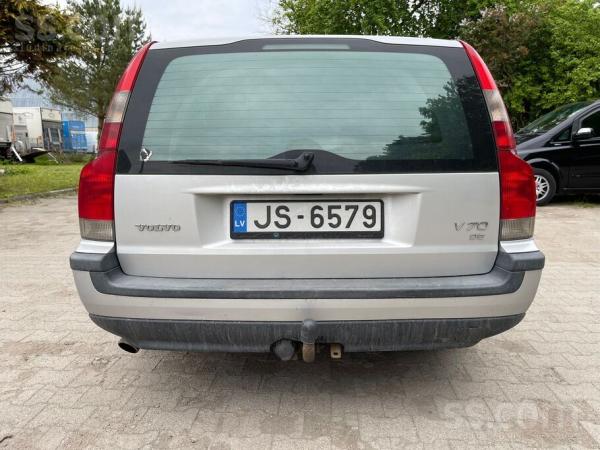 Pelēks Volvo V70 2002 Rīga, ar dzinēja tilpumu 2.40 L un nobraukumu 411 tūkst. km par 890 €, foto 8 vietnē AUTOMOTO.COM.LV