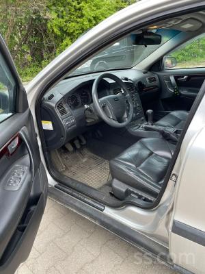 Pelēks Volvo V70 2002 Rīga, ar dzinēja tilpumu 2.40 L un nobraukumu 411 tūkst. km par 890 €, foto 10 vietnē AUTOMOTO.COM.LV
