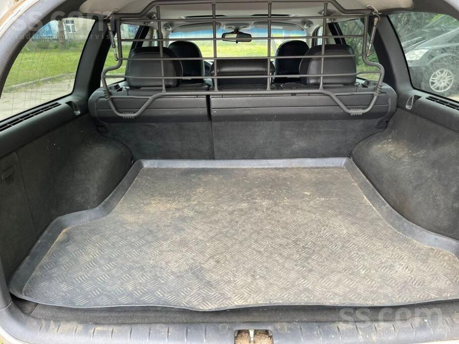 Pelēks Volvo V70 2002 Rīga, ar dzinēja tilpumu 2.40 L un nobraukumu 411 tūkst. km par 890 €, foto 12 vietnē AUTOMOTO.COM.LV