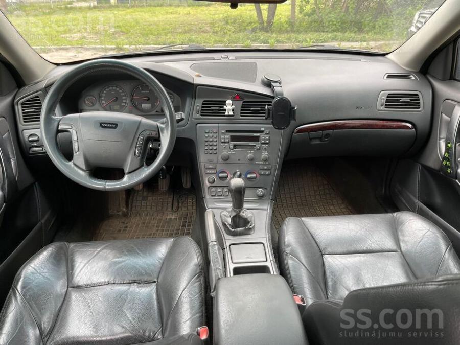Pelēks Volvo V70 2002 Rīga, ar dzinēja tilpumu 2.40 L un nobraukumu 411 tūkst. km par 890 €, foto 13 vietnē AUTOMOTO.COM.LV