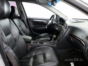 Серый Вольво В70 2002 в Таллин, объемом двигателя 2.40 л и пробегом 385 тыс. км за 599 €, фото 7 на AUTOMOTO.COM.LV