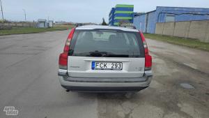 Grey Volvo V70 2002 in Klaipeda, with an engine capacity of 2.40 L and mileage of 627 thousand km for 1200 €, photo 6 on AUTOMOTO.COM.LV