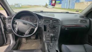 Grey Volvo V70 2002 in Klaipeda, with an engine capacity of 2.40 L and mileage of 627 thousand km for 1200 €, photo 12 on AUTOMOTO.COM.LV