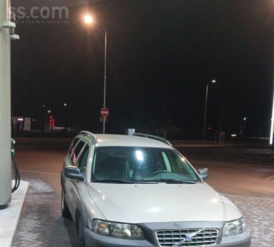 Pelēks Volvo V70 2002 Kuldīga, ar dzinēja tilpumu 2.40 L un nobraukumu 354 tūkst. km par 1010 €, foto 3 vietnē AUTOMOTO.COM.LV