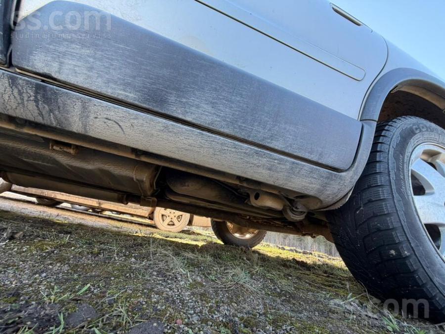 Pelēks Volvo V70 2002 Kuldīga, ar dzinēja tilpumu 2.40 L un nobraukumu 354 tūkst. km par 1010 €, foto 4 vietnē AUTOMOTO.COM.LV