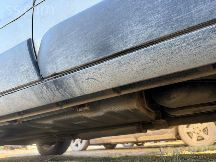 Pelēks Volvo V70 2002 Kuldīga, ar dzinēja tilpumu 2.40 L un nobraukumu 354 tūkst. km par 1010 €, foto 11 vietnē AUTOMOTO.COM.LV