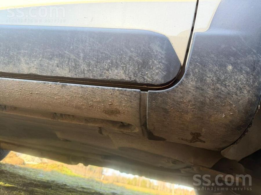 Pelēks Volvo V70 2002 Kuldīga, ar dzinēja tilpumu 2.40 L un nobraukumu 354 tūkst. km par 1010 €, foto 12 vietnē AUTOMOTO.COM.LV