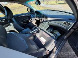 Pelēks Volvo V70 2002 Kuldīga, ar dzinēja tilpumu 2.40 L un nobraukumu 354 tūkst. km par 1010 €, foto 19 vietnē AUTOMOTO.COM.LV