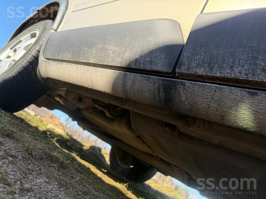 Pelēks Volvo V70 2002 Kuldīga, ar dzinēja tilpumu 2.40 L un nobraukumu 354 tūkst. km par 1010 €, foto 20 vietnē AUTOMOTO.COM.LV
