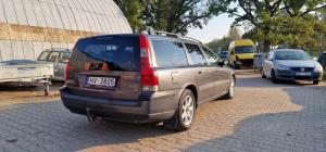 Pelēks Volvo V70 2002 Valmiera, ar dzinēja tilpumu 2.40 L un nobraukumu 467 tūkst. km par 1300 €, foto 4 vietnē AUTOMOTO.COM.LV
