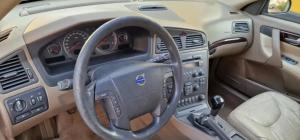 Pelēks Volvo V70 2002 Valmiera, ar dzinēja tilpumu 2.40 L un nobraukumu 467 tūkst. km par 1300 €, foto 9 vietnē AUTOMOTO.COM.LV