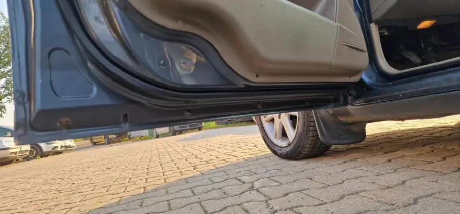 Pelēks Volvo V70 2002 Valmiera, ar dzinēja tilpumu 2.40 L un nobraukumu 467 tūkst. km par 1300 €, foto 15 vietnē AUTOMOTO.COM.LV