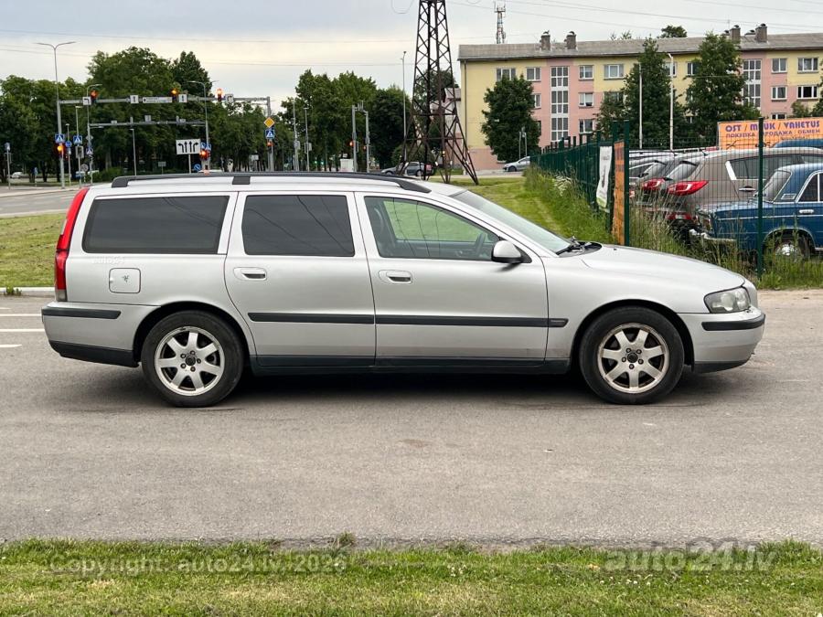 Серый Вольво В70 2002 в Нарва, объемом двигателя 2.40 л и пробегом 315 тыс. км за 999 €, фото 7 на AUTOMOTO.COM.LV