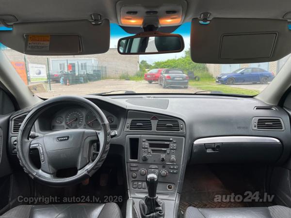 Серый Вольво В70 2002 в Нарва, объемом двигателя 2.40 л и пробегом 315 тыс. км за 999 €, фото 10 на AUTOMOTO.COM.LV