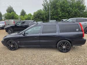 Pelēks Volvo V70 2002 Jelgava, ar dzinēja tilpumu 2.40 L un nobraukumu 0 tūkst. km par 1700 €, foto 3 vietnē AUTOMOTO.COM.LV