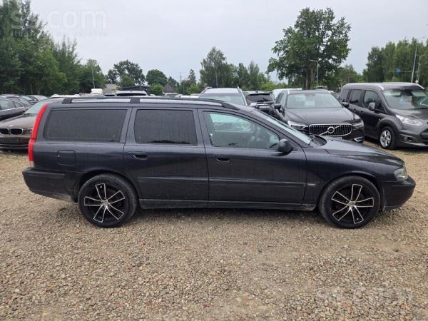 Pelēks Volvo V70 2002 Jelgava, ar dzinēja tilpumu 2.40 L un nobraukumu 0 tūkst. km par 1700 €, foto 6 vietnē AUTOMOTO.COM.LV