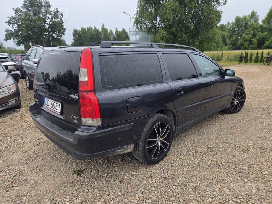 Pelēks Volvo V70 2002 Jelgava, ar dzinēja tilpumu 2.40 L un nobraukumu 0 tūkst. km par 1700 €, foto 8 vietnē AUTOMOTO.COM.LV