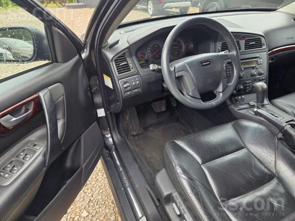 Pelēks Volvo V70 2002 Jelgava, ar dzinēja tilpumu 2.40 L un nobraukumu 0 tūkst. km par 1700 €, foto 10 vietnē AUTOMOTO.COM.LV