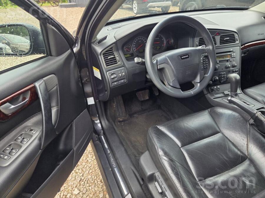 Pelēks Volvo V70 2002 Jelgava, ar dzinēja tilpumu 2.40 L un nobraukumu 0 tūkst. km par 1700 €, foto 11 vietnē AUTOMOTO.COM.LV