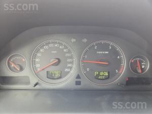 Pelēks Volvo V70 2002 Jelgava, ar dzinēja tilpumu 2.40 L un nobraukumu 0 tūkst. km par 1700 €, foto 12 vietnē AUTOMOTO.COM.LV