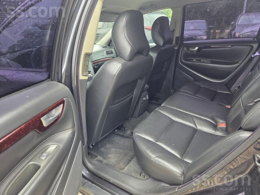Pelēks Volvo V70 2002 Jelgava, ar dzinēja tilpumu 2.40 L un nobraukumu 0 tūkst. km par 1700 €, foto 13 vietnē AUTOMOTO.COM.LV