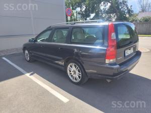 Pelēks Volvo V70 2002 Rīga, ar dzinēja tilpumu 2.40 L un nobraukumu 333 tūkst. km par 1100 €, foto 3 vietnē AUTOMOTO.COM.LV