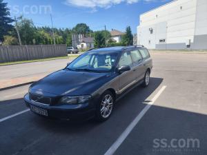 Pelēks Volvo V70 2002 Rīga, ar dzinēja tilpumu 2.40 L un nobraukumu 333 tūkst. km par 1100 €, foto 4 vietnē AUTOMOTO.COM.LV