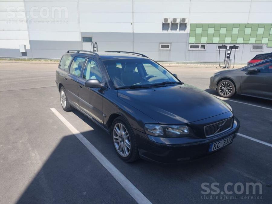 Pelēks Volvo V70 2002 Rīga, ar dzinēja tilpumu 2.40 L un nobraukumu 333 tūkst. km par 1100 €, foto 5 vietnē AUTOMOTO.COM.LV