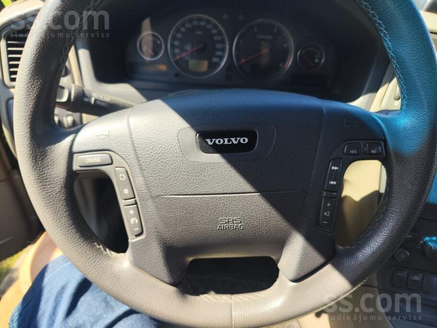 Pelēks Volvo V70 2002 Rīga, ar dzinēja tilpumu 2.40 L un nobraukumu 333 tūkst. km par 1100 €, foto 9 vietnē AUTOMOTO.COM.LV