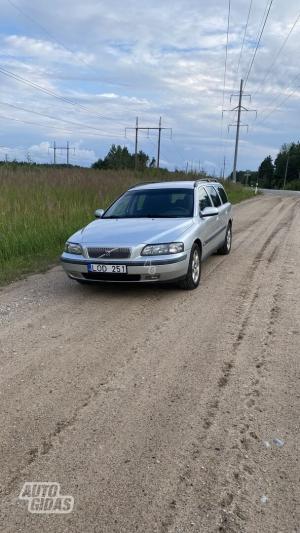 Pelēks Volvo V70 2002 Jonava, ar dzinēja tilpumu 2.40 L un nobraukumu 350 tūkst. km par 1000 €, foto 3 vietnē AUTOMOTO.COM.LV