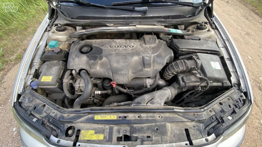 Pelēks Volvo V70 2002 Jonava, ar dzinēja tilpumu 2.40 L un nobraukumu 350 tūkst. km par 1000 €, foto 15 vietnē AUTOMOTO.COM.LV