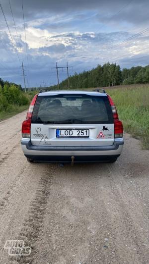 Серый Вольво В70 2002 в Ионава, объемом двигателя 2.40 л и пробегом 350 тыс. км за 1000 €, фото 6 на AUTOMOTO.COM.LV