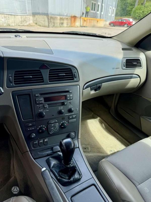Pelēks Volvo V70 2002 Viļņa, ar dzinēja tilpumu 2.40 L un nobraukumu 320 tūkst. km par 1450 €, foto 8 vietnē AUTOMOTO.COM.LV
