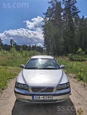 Pelēks Volvo V70 2002 Ogre, ar dzinēja tilpumu 2.40 L un nobraukumu 406 tūkst. km par 500 €, foto  vietnē AUTOMOTO.COM.LV