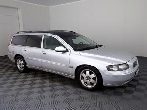 Grey Volvo V70 2002 in Tallinn, with an engine capacity of 2.40 L and mileage of 385 thousand km for 499 €, photo  on AUTOMOTO.COM.LV