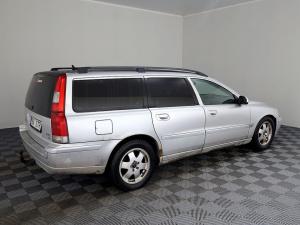 Grey Volvo V70 2002 in Tallinn, with an engine capacity of 2.40 L and mileage of 385 thousand km for 499 €, photo 11 on AUTOMOTO.COM.LV