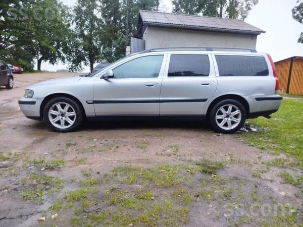Pelēks Volvo V70 2002 Gulbene, ar dzinēja tilpumu 2.40 L un nobraukumu 407 tūkst. km par 750 €, foto 2 vietnē AUTOMOTO.COM.LV