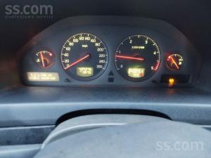 Grey Volvo V70 2002 in Gulbene, with an engine capacity of 2.40 L and mileage of 407 thousand km for 750 €, photo 10 on AUTOMOTO.COM.LV