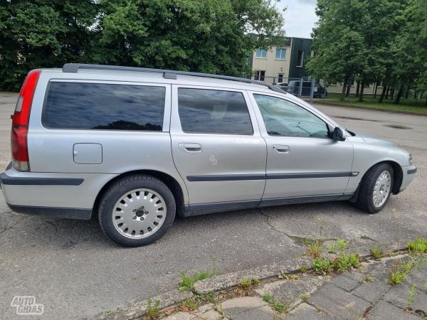 Серый Вольво В70 2002 в Паневежис, объемом двигателя 2.40 л и пробегом 3 тыс. км за 1400 €, фото 6 на AUTOMOTO.COM.LV