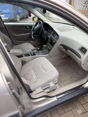 Pelēks Volvo V70 2002 Viļņa, ar dzinēja tilpumu 2.40 L un nobraukumu 278 tūkst. km par 1400 €, foto 6 vietnē AUTOMOTO.COM.LV