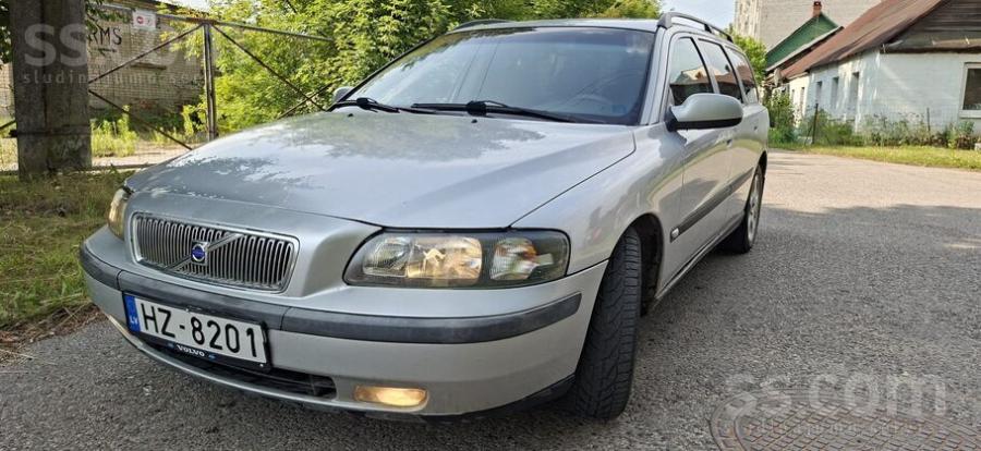 Pelēks Volvo V70 2002 Daugavpils, ar dzinēja tilpumu 2.40 L un nobraukumu 341 tūkst. km par 1600 €, foto 8 vietnē AUTOMOTO.COM.LV
