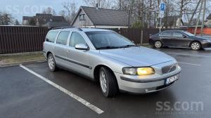 Pelēks Volvo V70 2002 Rīga, ar dzinēja tilpumu 2.40 L un nobraukumu 381 tūkst. km par 2000 €, foto 3 vietnē AUTOMOTO.COM.LV