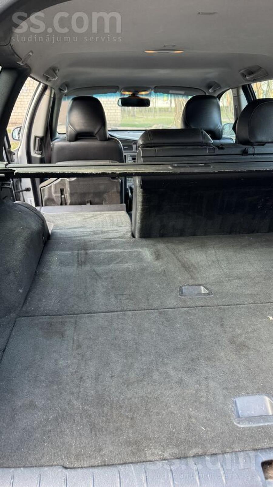 Pelēks Volvo V70 2002 Rīga, ar dzinēja tilpumu 2.40 L un nobraukumu 381 tūkst. km par 2000 €, foto 9 vietnē AUTOMOTO.COM.LV