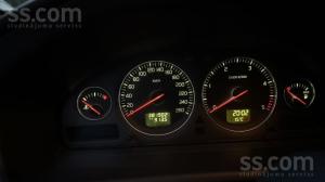 Grey Volvo V70 2002 in Riga, with an engine capacity of 2.40 L and mileage of 382 thousand km for 1900 €, photo 6 on AUTOMOTO.COM.LV