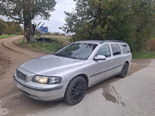 Вольво В70 2002 в Алитус на AUTOMOTO.COM.LV Серый Вольво В70 2002 в Алитус, объемом двигателя 2.40 л и пробегом 444 тыс. км за 990 €, фото 1 на AUTOMOTO.COM.LV