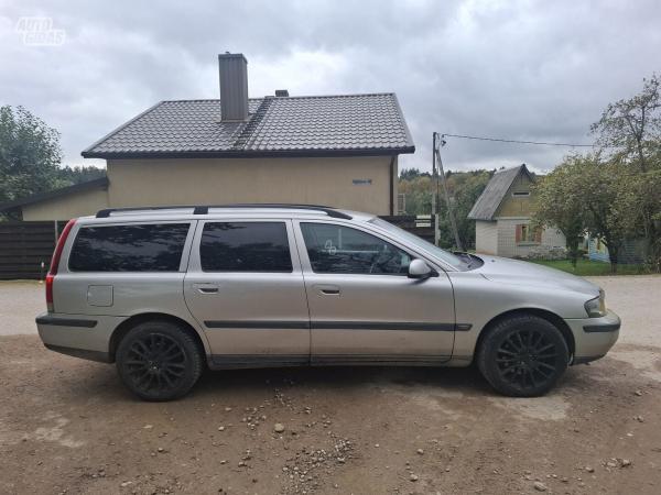 Вольво В70 2002 в Алитус на AUTOMOTO.COM.LV Серый Вольво В70 2002 в Алитус, объемом двигателя 2.40 л и пробегом 444 тыс. км за 990 €, фото 6 на AUTOMOTO.COM.LV