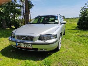 Pelēks Volvo V70 2003 Jelgava, ar dzinēja tilpumu 2.50 L un nobraukumu 354 tūkst. km par 1250 €, foto 1 vietnē AUTOMOTO.COM.LV