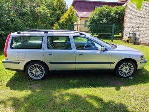 Pelēks Volvo V70 2003 Jelgava, ar dzinēja tilpumu 2.50 L un nobraukumu 354 tūkst. km par 1250 €, foto 4 vietnē AUTOMOTO.COM.LV