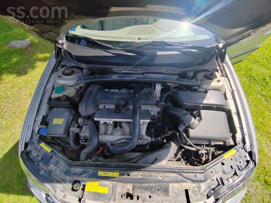 Pelēks Volvo V70 2003 Jelgava, ar dzinēja tilpumu 2.50 L un nobraukumu 354 tūkst. km par 1250 €, foto 11 vietnē AUTOMOTO.COM.LV