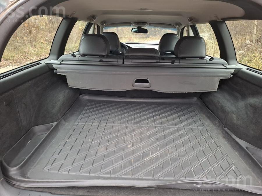 Grey Volvo V70 2003 in Valmiera, with an engine capacity of 2.40 L and mileage of 0 thousand km for 1590 €, photo 7 on AUTOMOTO.COM.LV